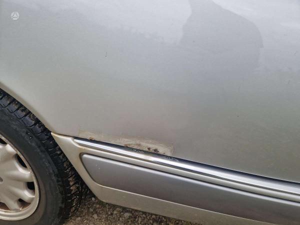 Pelēks Mercedes-Benz E 300 1996 Viļņa, ar dzinēja tilpumu 3.00 L un nobraukumu 293 tūkst. km par 2950 €, foto 7 vietnē AUTOMOTO.COM.LV