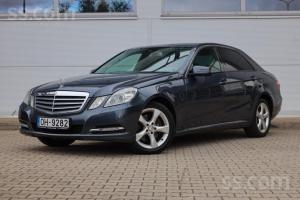 Pelēks Mercedes-Benz E 300 2010 Rīga, ar dzinēja tilpumu 3.00 L un nobraukumu 280 tūkst. km par 6995 €, foto  vietnē AUTOMOTO.COM.LV