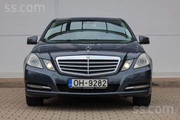 Grey Mercedes-Benz E 300 2010 in Riga, with an engine capacity of 3.00 L and mileage of 280 thousand km for 6995 €, photo 3 on AUTOMOTO.COM.LV