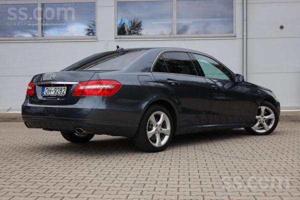 Grey Mercedes-Benz E 300 2010 in Riga, with an engine capacity of 3.00 L and mileage of 280 thousand km for 6995 €, photo 8 on AUTOMOTO.COM.LV