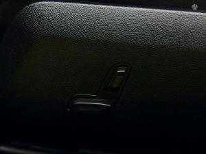 Серый Мерседес Е 300 2011 в Вильнюс, объемом двигателя 2.99 л и пробегом 246 тыс. км за 6990 €, фото 21 на AUTOMOTO.COM.LV