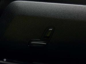 Pelēks Mercedes-Benz E 300 2011 Viļņa, ar dzinēja tilpumu 2.99 L un nobraukumu 246 tūkst. km par 6990 €, foto 21 vietnē AUTOMOTO.COM.LV