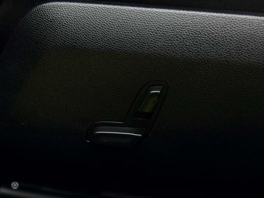 Pelēks Mercedes-Benz E 300 2011 Viļņa, ar dzinēja tilpumu 2.99 L un nobraukumu 246 tūkst. km par 6990 €, foto 21 vietnē AUTOMOTO.COM.LV