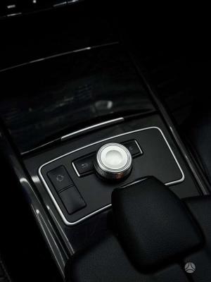 Pelēks Mercedes-Benz E 300 2011 Viļņa, ar dzinēja tilpumu 2.99 L un nobraukumu 246 tūkst. km par 6990 €, foto 22 vietnē AUTOMOTO.COM.LV