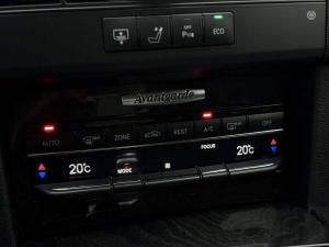 Pelēks Mercedes-Benz E 300 2011 Viļņa, ar dzinēja tilpumu 2.99 L un nobraukumu 246 tūkst. km par 6990 €, foto 23 vietnē AUTOMOTO.COM.LV