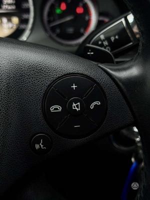 Pelēks Mercedes-Benz E 300 2011 Viļņa, ar dzinēja tilpumu 2.99 L un nobraukumu 246 tūkst. km par 6990 €, foto 27 vietnē AUTOMOTO.COM.LV
