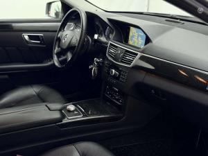 Pelēks Mercedes-Benz E 300 2011 Viļņa, ar dzinēja tilpumu 2.99 L un nobraukumu 246 tūkst. km par 6990 €, foto 16 vietnē AUTOMOTO.COM.LV