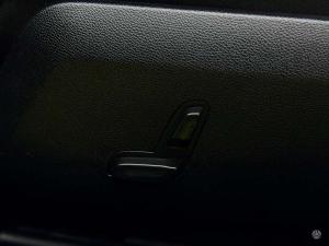 Pelēks Mercedes-Benz E 300 2011 Viļņa, ar dzinēja tilpumu 2.99 L un nobraukumu 246 tūkst. km par 6990 €, foto 21 vietnē AUTOMOTO.COM.LV