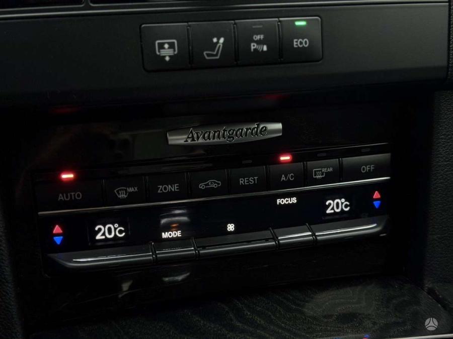 Pelēks Mercedes-Benz E 300 2011 Viļņa, ar dzinēja tilpumu 2.99 L un nobraukumu 246 tūkst. km par 6990 €, foto 23 vietnē AUTOMOTO.COM.LV