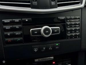 Pelēks Mercedes-Benz E 300 2011 Viļņa, ar dzinēja tilpumu 2.99 L un nobraukumu 246 tūkst. km par 6990 €, foto 24 vietnē AUTOMOTO.COM.LV