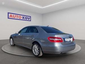 Grey Mercedes-Benz E 300 2011 in Vilnius, with an engine capacity of 3.00 L and mileage of 385 thousand km for 6999 €, photo 4 on AUTOMOTO.COM.LV
