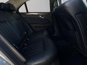 Grey Mercedes-Benz E 300 2011 in Vilnius, with an engine capacity of 3.00 L and mileage of 385 thousand km for 6999 €, photo 11 on AUTOMOTO.COM.LV