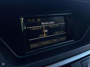 Grey Mercedes-Benz E 300 2011 in Vilnius, with an engine capacity of 3.00 L and mileage of 385 thousand km for 6999 €, photo 17 on AUTOMOTO.COM.LV