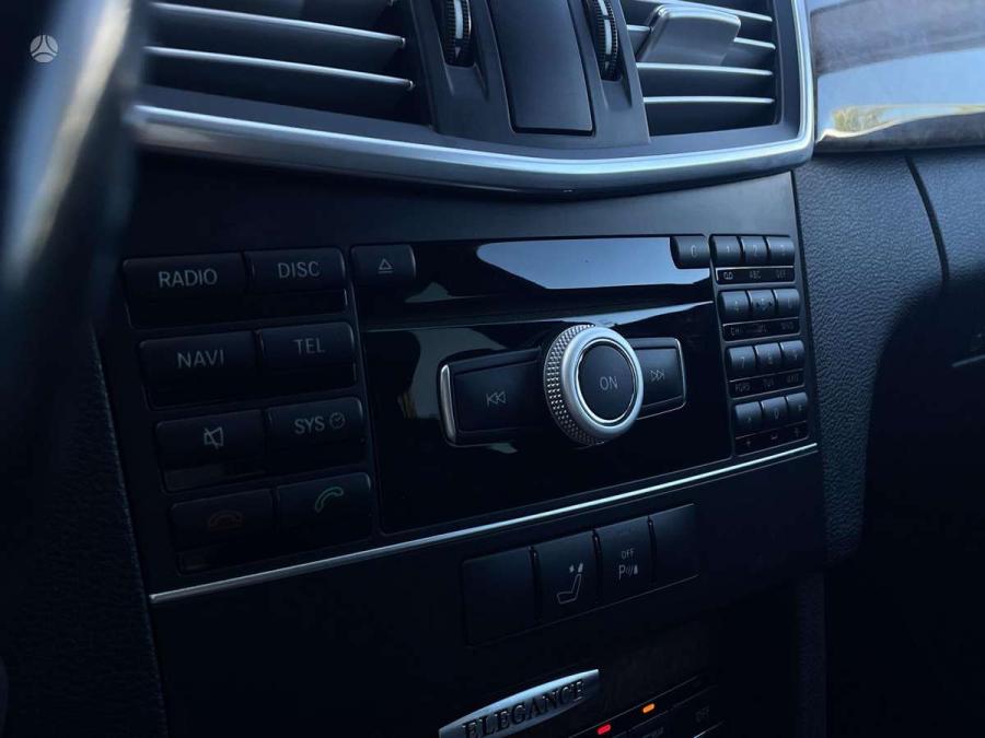 Grey Mercedes-Benz E 300 2011 in Vilnius, with an engine capacity of 3.00 L and mileage of 385 thousand km for 6999 €, photo 18 on AUTOMOTO.COM.LV