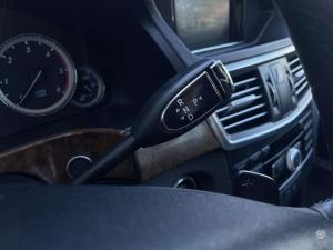 Grey Mercedes-Benz E 300 2011 in Vilnius, with an engine capacity of 3.00 L and mileage of 385 thousand km for 6999 €, photo 19 on AUTOMOTO.COM.LV