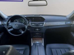 Grey Mercedes-Benz E 300 2011 in Vilnius, with an engine capacity of 3.00 L and mileage of 385 thousand km for 6999 €, photo 13 on AUTOMOTO.COM.LV
