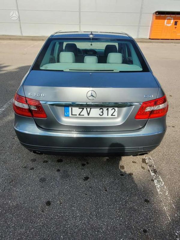 Grey Mercedes-Benz E 300 2012 in Silale, with an engine capacity of 2.99 L and mileage of 488 thousand km for 4300 €, photo 6 on AUTOMOTO.COM.LV