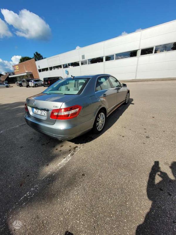 Grey Mercedes-Benz E 300 2012 in Silale, with an engine capacity of 2.99 L and mileage of 488 thousand km for 4300 €, photo 7 on AUTOMOTO.COM.LV