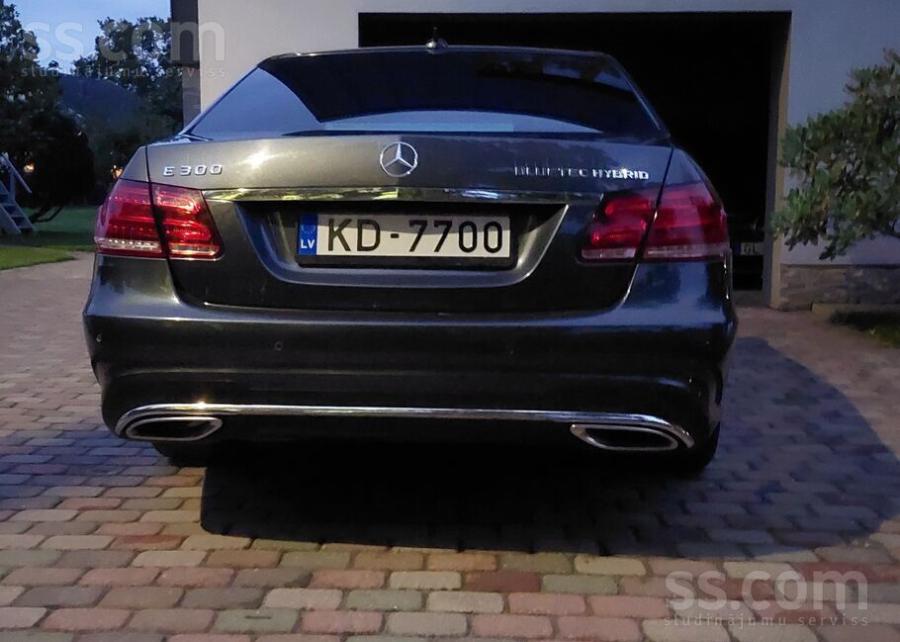 Pelēks Mercedes-Benz E 300 2013 Ogre, ar dzinēja tilpumu 2.20 L un nobraukumu 287 tūkst. km par 10999 €, foto 5 vietnē AUTOMOTO.COM.LV