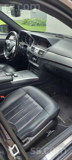 Pelēks Mercedes-Benz E 300 2013 Ogre, ar dzinēja tilpumu 2.20 L un nobraukumu 287 tūkst. km par 10999 €, foto 7 vietnē AUTOMOTO.COM.LV