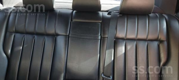 Grey Mercedes-Benz E 300 2013 in Ogre, with an engine capacity of 2.20 L and mileage of 287 thousand km for 10999 €, photo 9 on AUTOMOTO.COM.LV