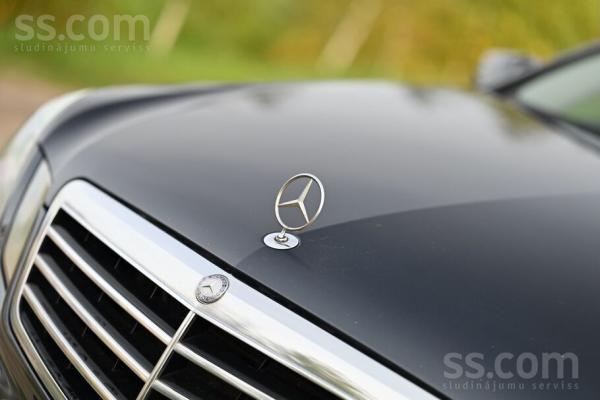 Grey Mercedes-Benz E 300 2013 in Dobele, with an engine capacity of 2.10 L and mileage of 277 thousand km for 8750 €, photo 5 on AUTOMOTO.COM.LV
