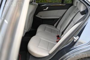 Pelēks Mercedes-Benz E 300 2013 Dobele, ar dzinēja tilpumu 2.10 L un nobraukumu 277 tūkst. km par 8750 €, foto 10 vietnē AUTOMOTO.COM.LV