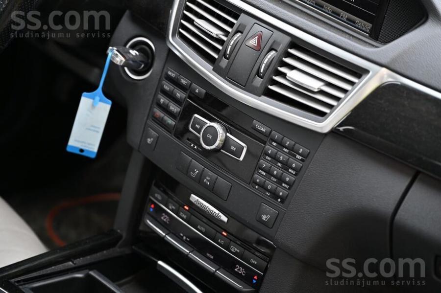 Pelēks Mercedes-Benz E 300 2013 Dobele, ar dzinēja tilpumu 2.10 L un nobraukumu 277 tūkst. km par 8750 €, foto 11 vietnē AUTOMOTO.COM.LV