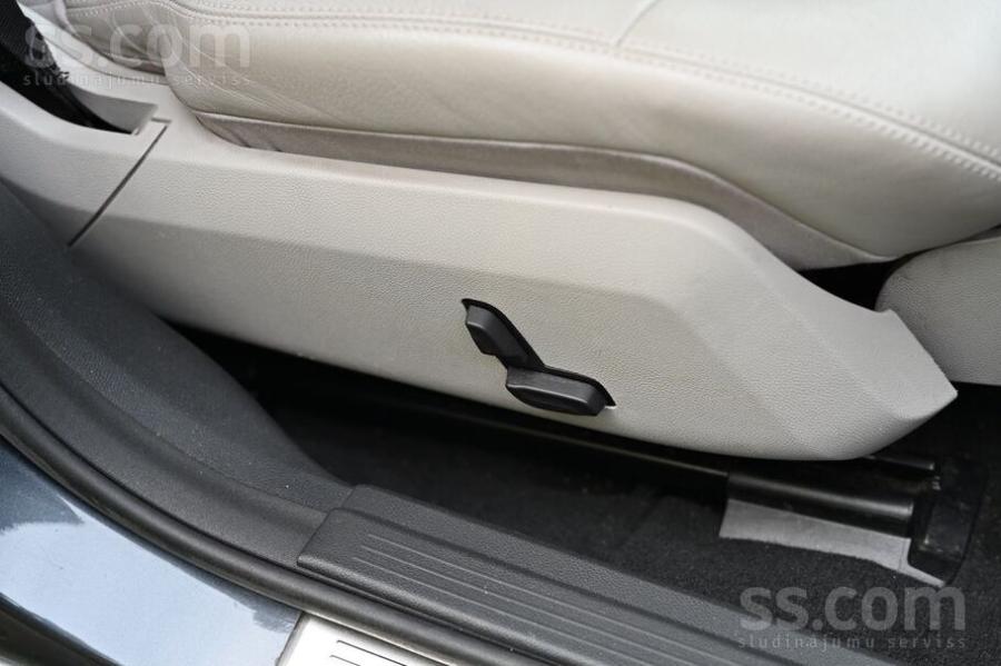 Pelēks Mercedes-Benz E 300 2013 Dobele, ar dzinēja tilpumu 2.10 L un nobraukumu 277 tūkst. km par 8750 €, foto 13 vietnē AUTOMOTO.COM.LV