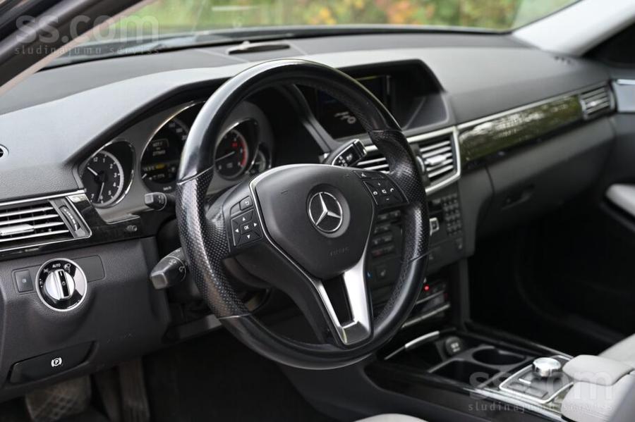 Pelēks Mercedes-Benz E 300 2013 Dobele, ar dzinēja tilpumu 2.10 L un nobraukumu 277 tūkst. km par 8750 €, foto 21 vietnē AUTOMOTO.COM.LV