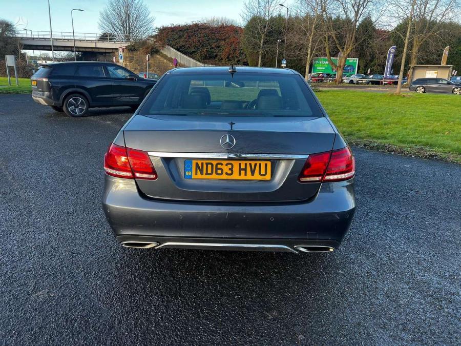 Grey Mercedes-Benz E 300 2014 in Kaunas, with an engine capacity of 2.15 L and mileage of 220 thousand km for 4350 €, photo 7 on AUTOMOTO.COM.LV