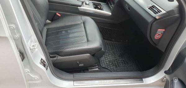 Pelēks Mercedes-Benz E 300 2014 Panevēža, ar dzinēja tilpumu 2.99 L un nobraukumu 401 tūkst. km par 8990 €, foto 11 vietnē AUTOMOTO.COM.LV