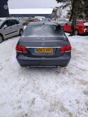 Pelēks Mercedes-Benz E 300 2014 Tauragė, ar dzinēja tilpumu 2.20 L un nobraukumu 200 tūkst. km par 4400 €, foto 2 vietnē AUTOMOTO.COM.LV
