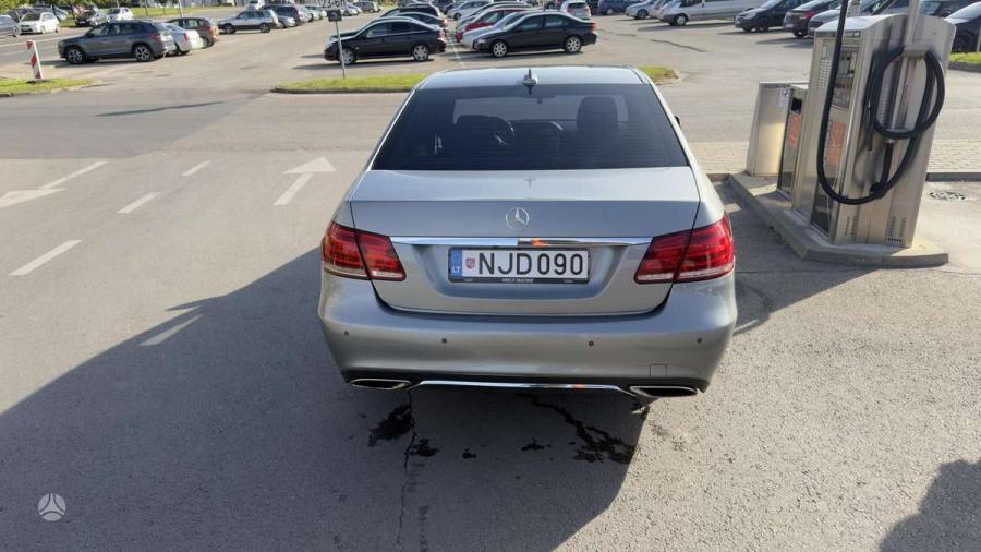 Pelēks Mercedes-Benz E 300 2014 Mažeikiai, ar dzinēja tilpumu 2.99 L un nobraukumu 287 tūkst. km par 13100 €, foto 4 vietnē AUTOMOTO.COM.LV
