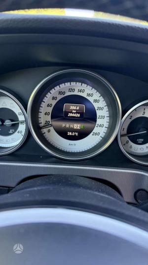 Pelēks Mercedes-Benz E 300 2014 Mažeikiai, ar dzinēja tilpumu 2.99 L un nobraukumu 287 tūkst. km par 13100 €, foto 10 vietnē AUTOMOTO.COM.LV