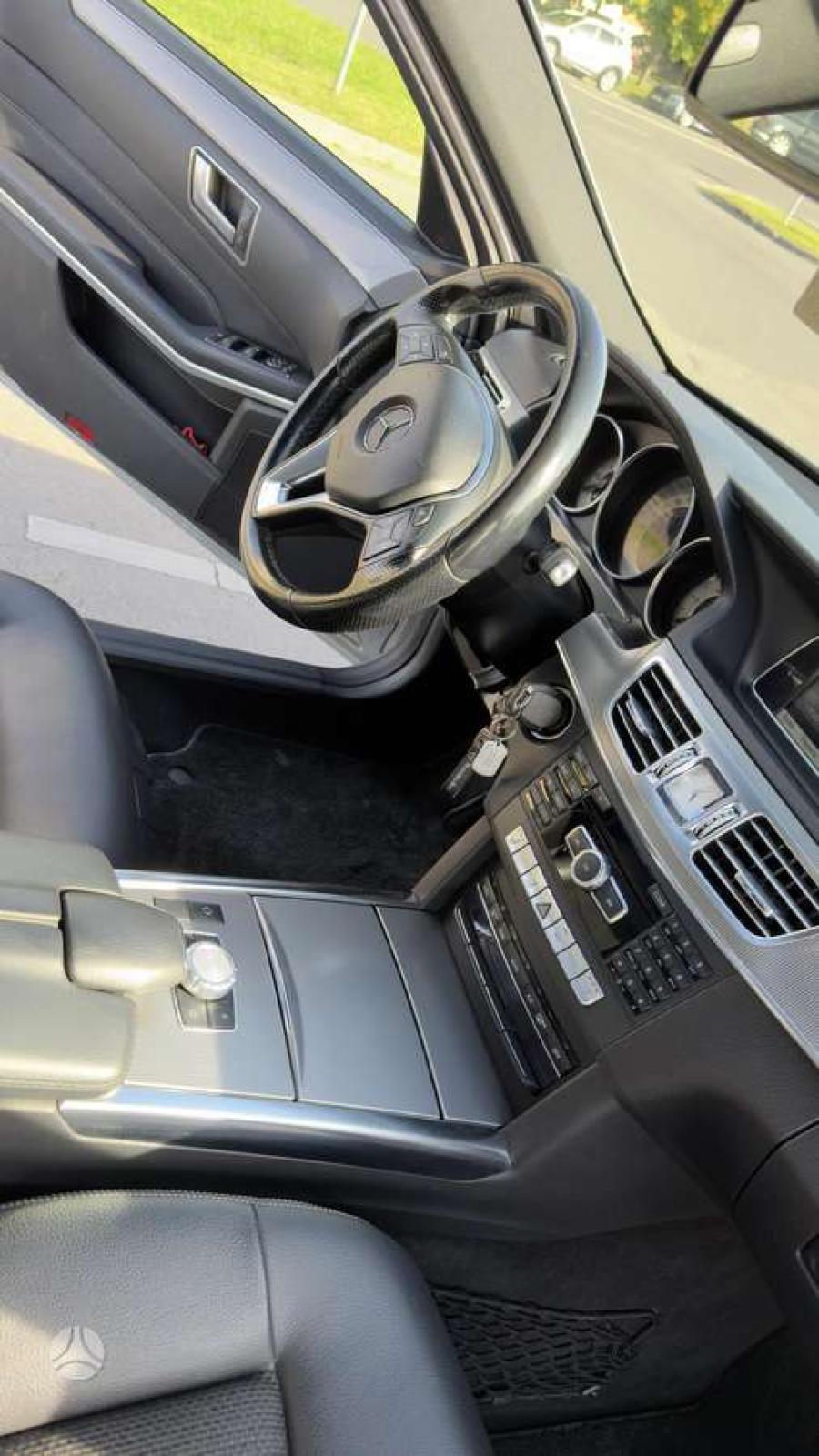Pelēks Mercedes-Benz E 300 2014 Mažeikiai, ar dzinēja tilpumu 2.99 L un nobraukumu 287 tūkst. km par 13100 €, foto 13 vietnē AUTOMOTO.COM.LV