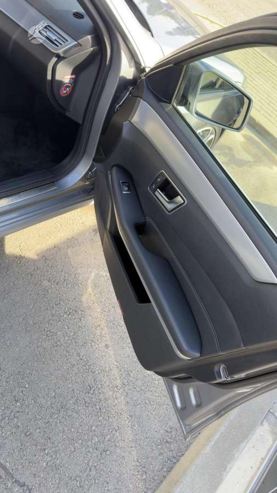 Pelēks Mercedes-Benz E 300 2014 Mažeikiai, ar dzinēja tilpumu 2.99 L un nobraukumu 287 tūkst. km par 13100 €, foto 16 vietnē AUTOMOTO.COM.LV