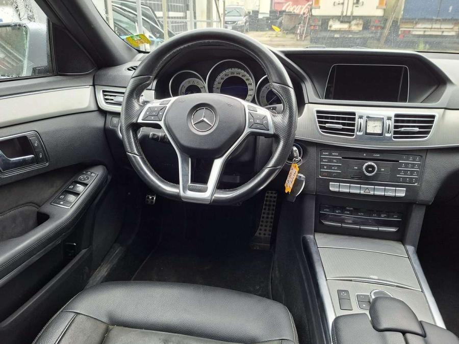 Pelēks Mercedes-Benz E 300 2015 Ukmergė, ar dzinēja tilpumu 2.20 L un nobraukumu 300 tūkst. km par 5750 €, foto 6 vietnē AUTOMOTO.COM.LV