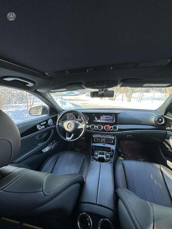 Pelēks Mercedes-Benz E 300 2017 Viļņa, ar dzinēja tilpumu 1.99 L un nobraukumu 105 tūkst. km par 20999 €, foto 6 vietnē AUTOMOTO.COM.LV