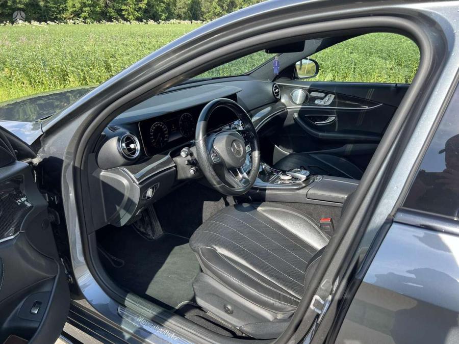 Grey Mercedes-Benz E 300 2017 in Kaunas, with an engine capacity of 1.99 L and mileage of 233 thousand km for 23500 €, photo 12 on AUTOMOTO.COM.LV