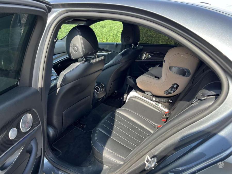 Grey Mercedes-Benz E 300 2017 in Kaunas, with an engine capacity of 1.99 L and mileage of 233 thousand km for 23500 €, photo 13 on AUTOMOTO.COM.LV