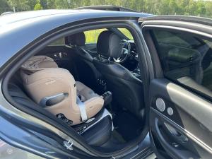 Grey Mercedes-Benz E 300 2017 in Kaunas, with an engine capacity of 1.99 L and mileage of 233 thousand km for 23500 €, photo 14 on AUTOMOTO.COM.LV