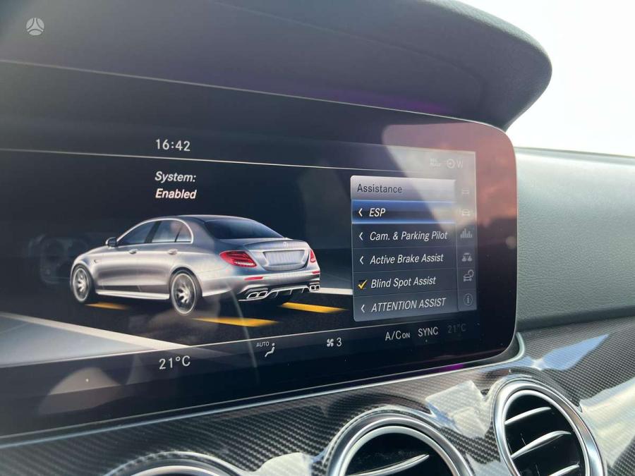 Grey Mercedes-Benz E 300 2017 in Kaunas, with an engine capacity of 1.99 L and mileage of 233 thousand km for 23500 €, photo 22 on AUTOMOTO.COM.LV
