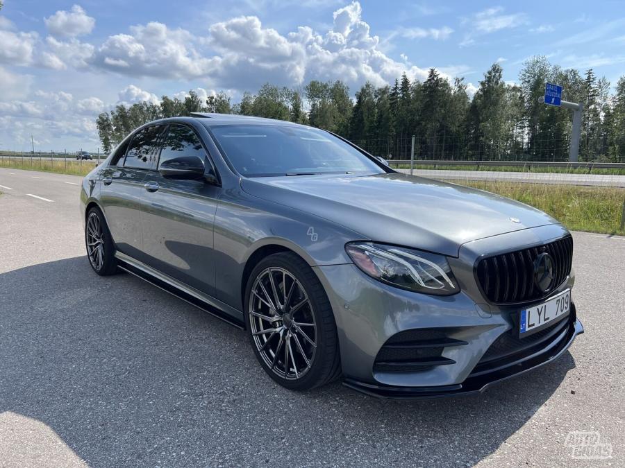 Grey Mercedes-Benz E 300 2017 in Kaunas, with an engine capacity of 2.00 L and mileage of 233 thousand km for 23500 €, photo 1 on AUTOMOTO.COM.LV