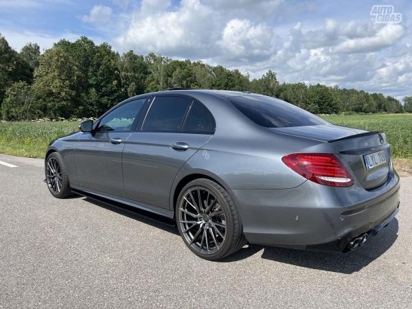 Grey Mercedes-Benz E 300 2017 in Kaunas, with an engine capacity of 2.00 L and mileage of 233 thousand km for 23500 €, photo 6 on AUTOMOTO.COM.LV
