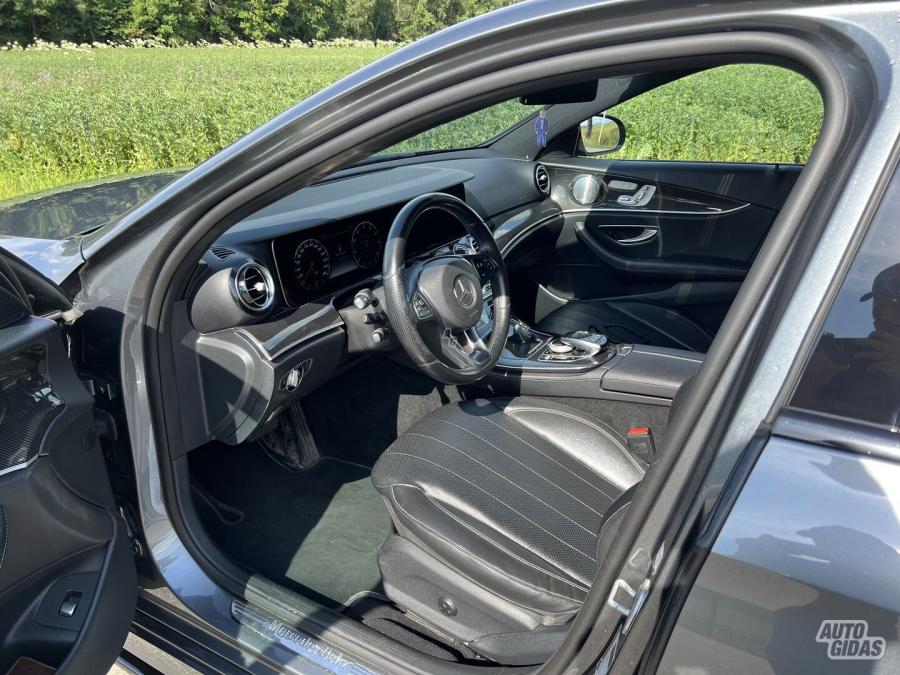 Grey Mercedes-Benz E 300 2017 in Kaunas, with an engine capacity of 2.00 L and mileage of 233 thousand km for 23500 €, photo 12 on AUTOMOTO.COM.LV