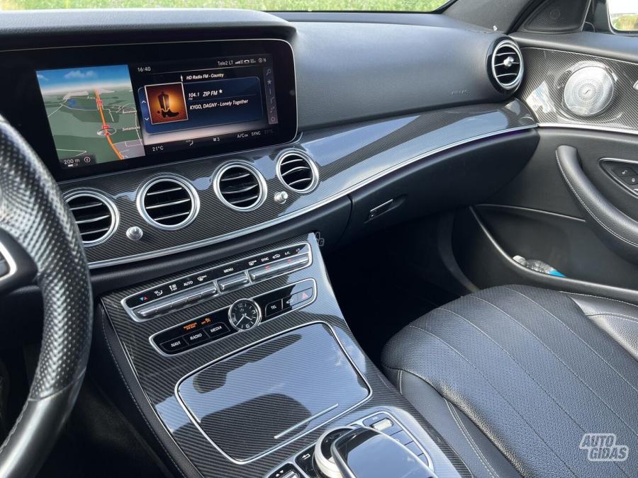 Grey Mercedes-Benz E 300 2017 in Kaunas, with an engine capacity of 2.00 L and mileage of 233 thousand km for 23500 €, photo 18 on AUTOMOTO.COM.LV
