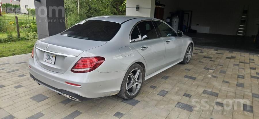 Pelēks Mercedes-Benz E 300 2018 Jelgava, ar dzinēja tilpumu 2.00 L un nobraukumu 57 tūkst. km par 27500 €, foto 3 vietnē AUTOMOTO.COM.LV