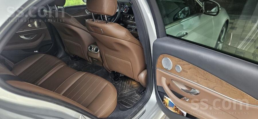 Pelēks Mercedes-Benz E 300 2018 Jelgava, ar dzinēja tilpumu 2.00 L un nobraukumu 57 tūkst. km par 27500 €, foto 5 vietnē AUTOMOTO.COM.LV