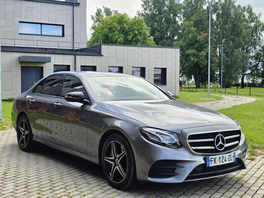 Grey Mercedes-Benz E 300 2019 in Taurage, with an engine capacity of 1.95 L and mileage of 283 thousand km for 20900 €, photo 1 on AUTOMOTO.COM.LV